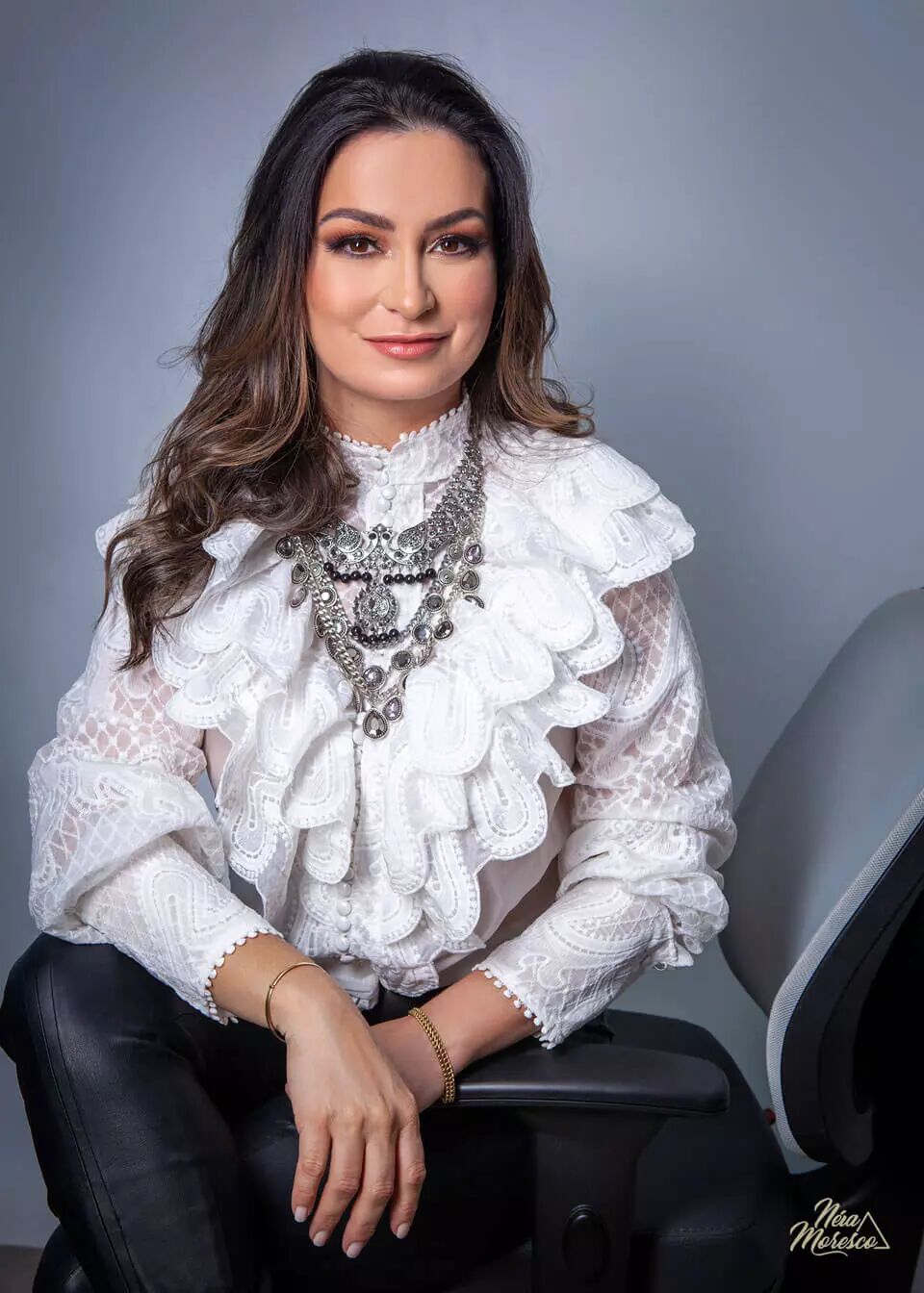 ALINE DALCIN | Revista Extraordinária